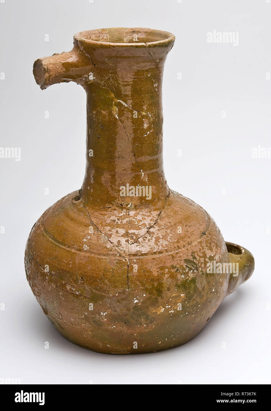 Pottery starling with long neck, roof hole and hanging eye, starch pot ...