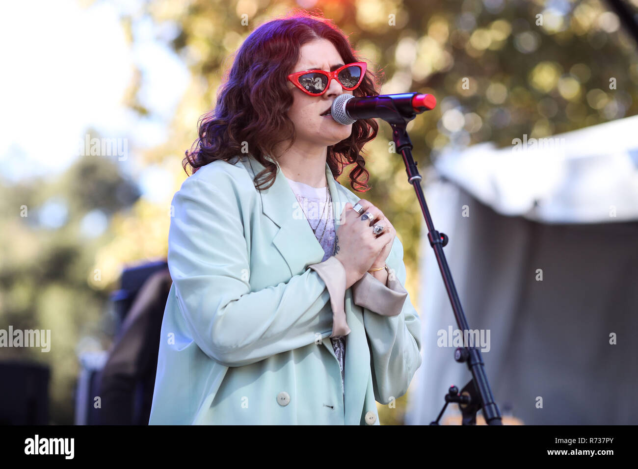 Cosentino singer hi-res stock photography and images - Alamy