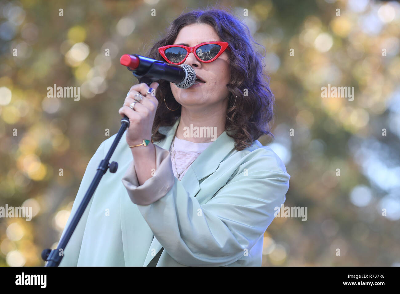 Cosentino singer hi-res stock photography and images - Alamy