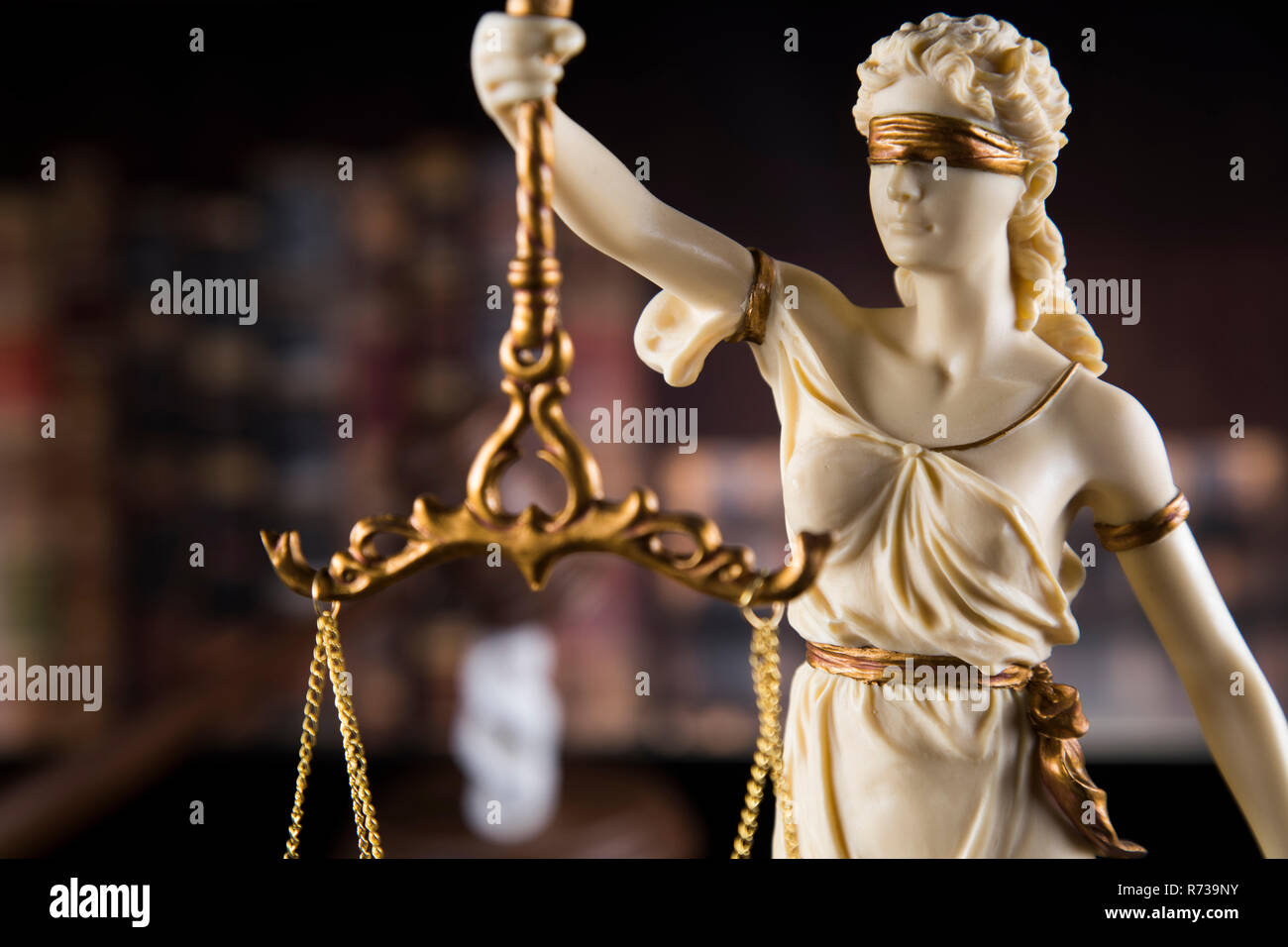 Statue of lady justice, Law concept Stock Photo - Alamy