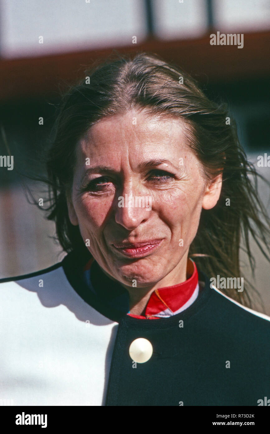 Sängerin und Schauspielerin Helga Feddersen bei einem Fotoshooting ...