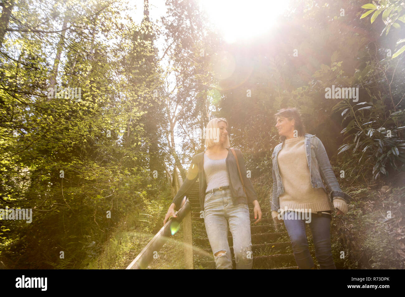 Women walking park 40 hi-res stock photography and images - Alamy