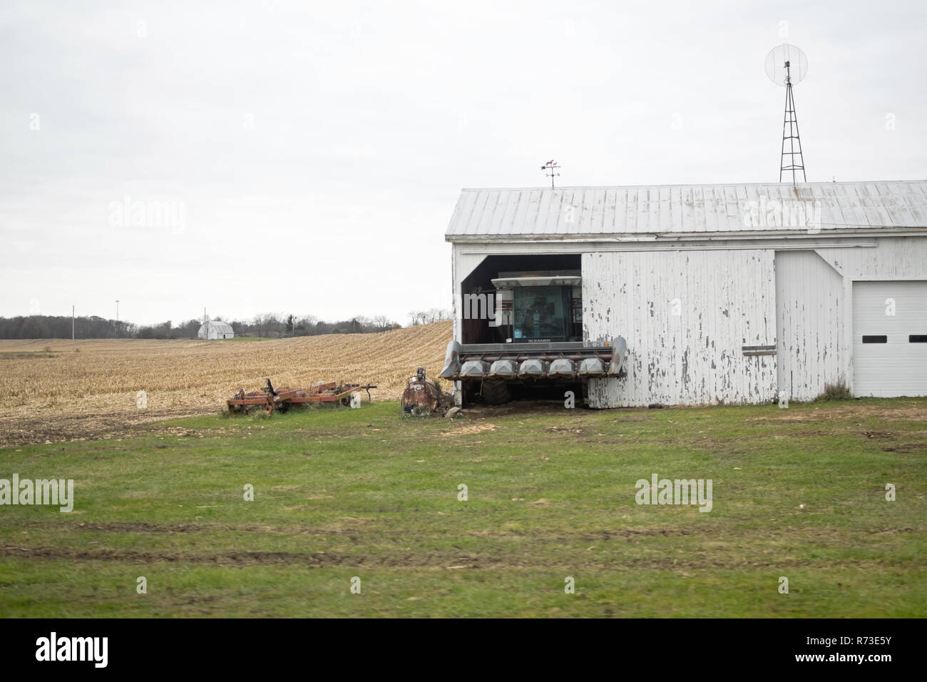 Gray combine hi-res stock photography and images - Alamy