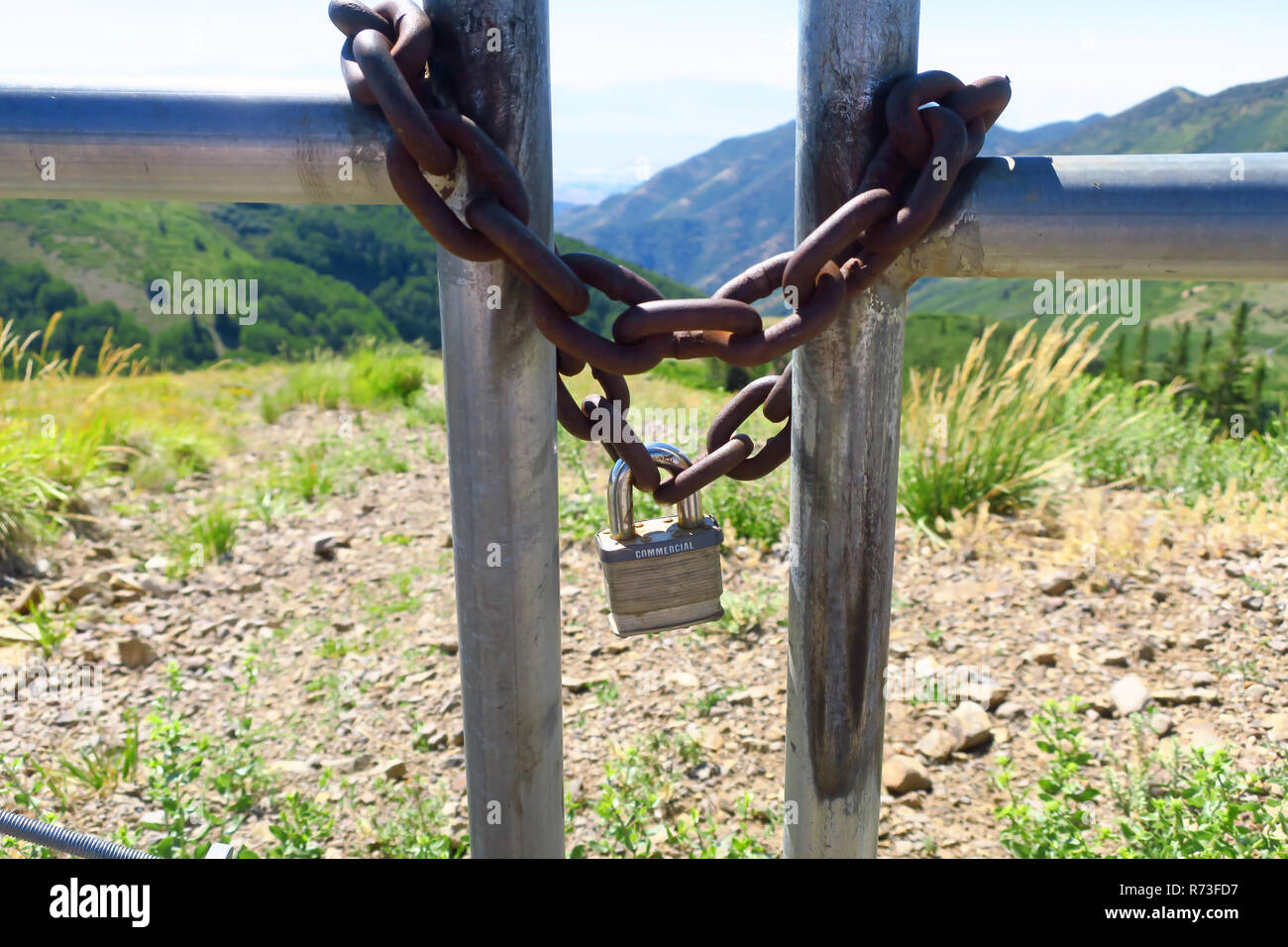 Gate chained hi-res stock photography and images - Alamy