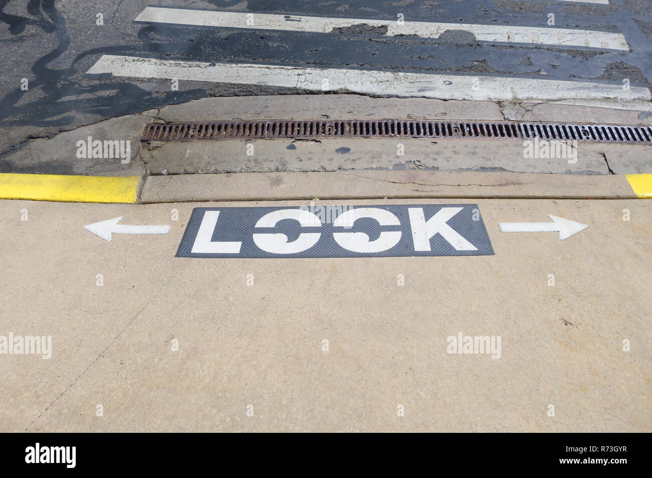 Looking before crossing hi-res stock photography and images - Alamy