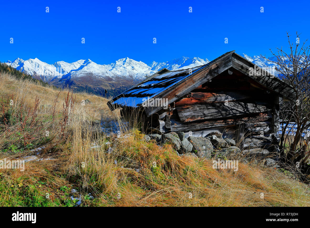 Cabins In The Alps High Resolution Stock Photography and Images - Alamy