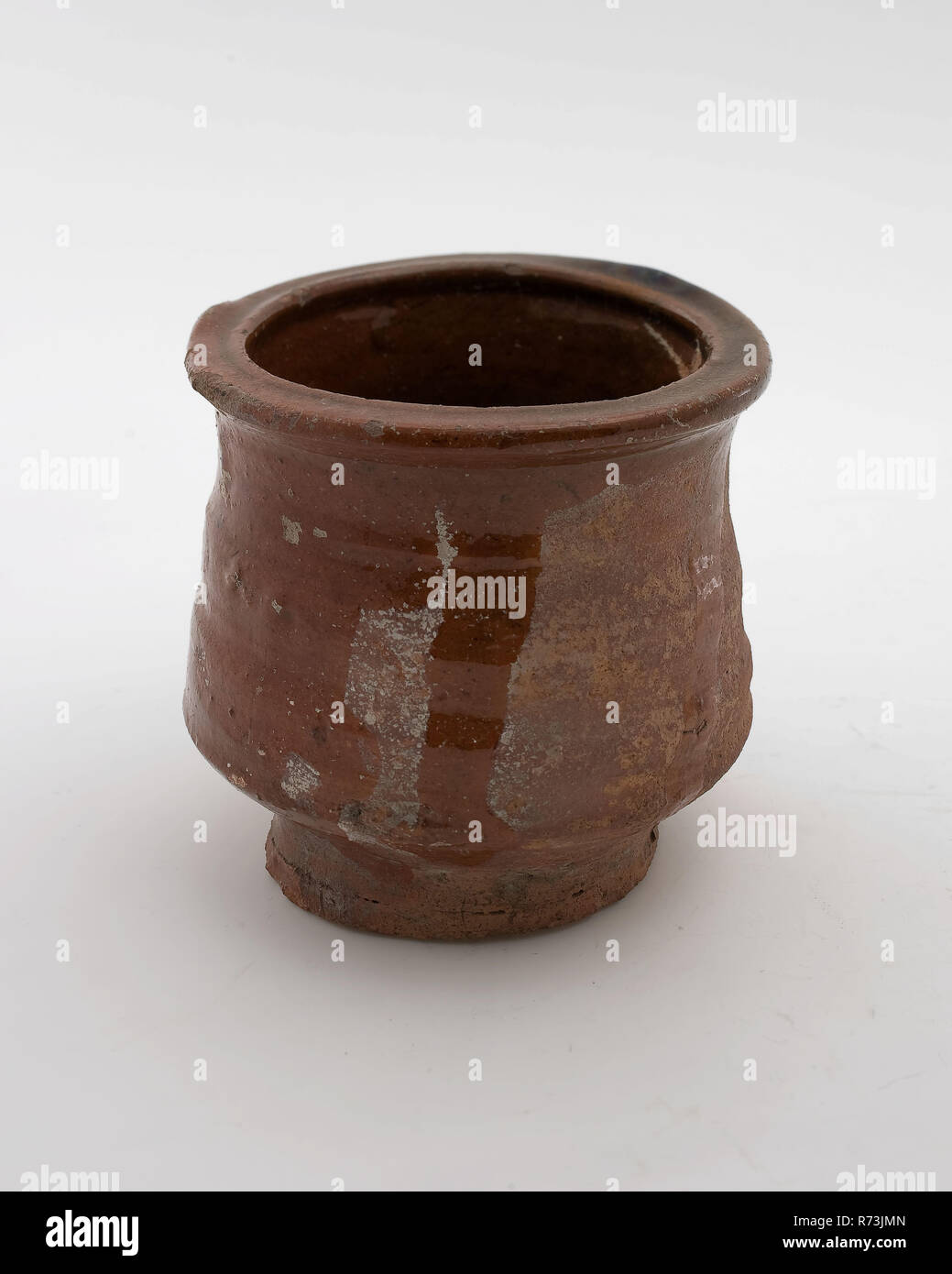 Lead glazed ceramic hi-res stock photography and images - Alamy