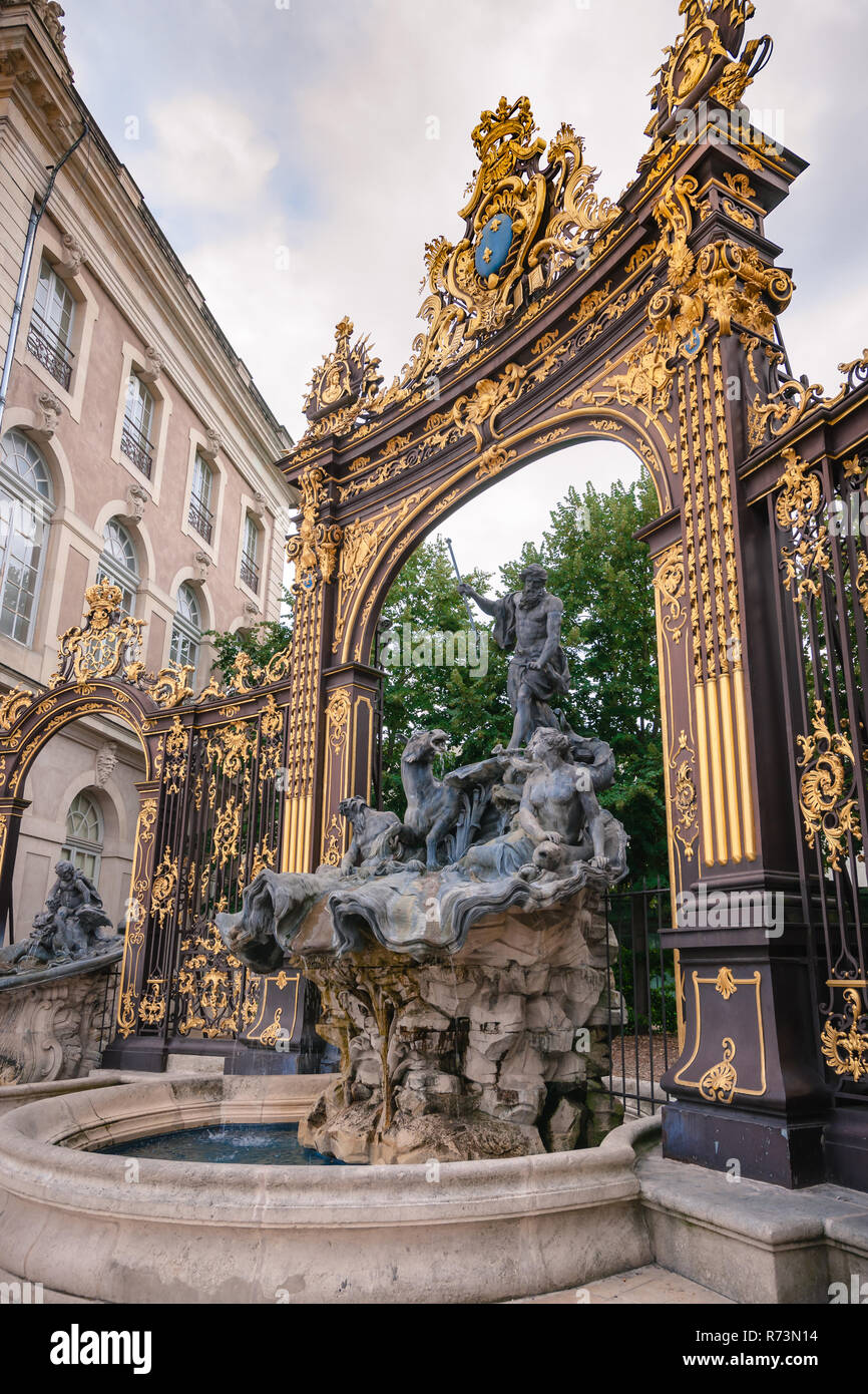 Eighteenth century iron gate hi-res stock photography and images - Alamy