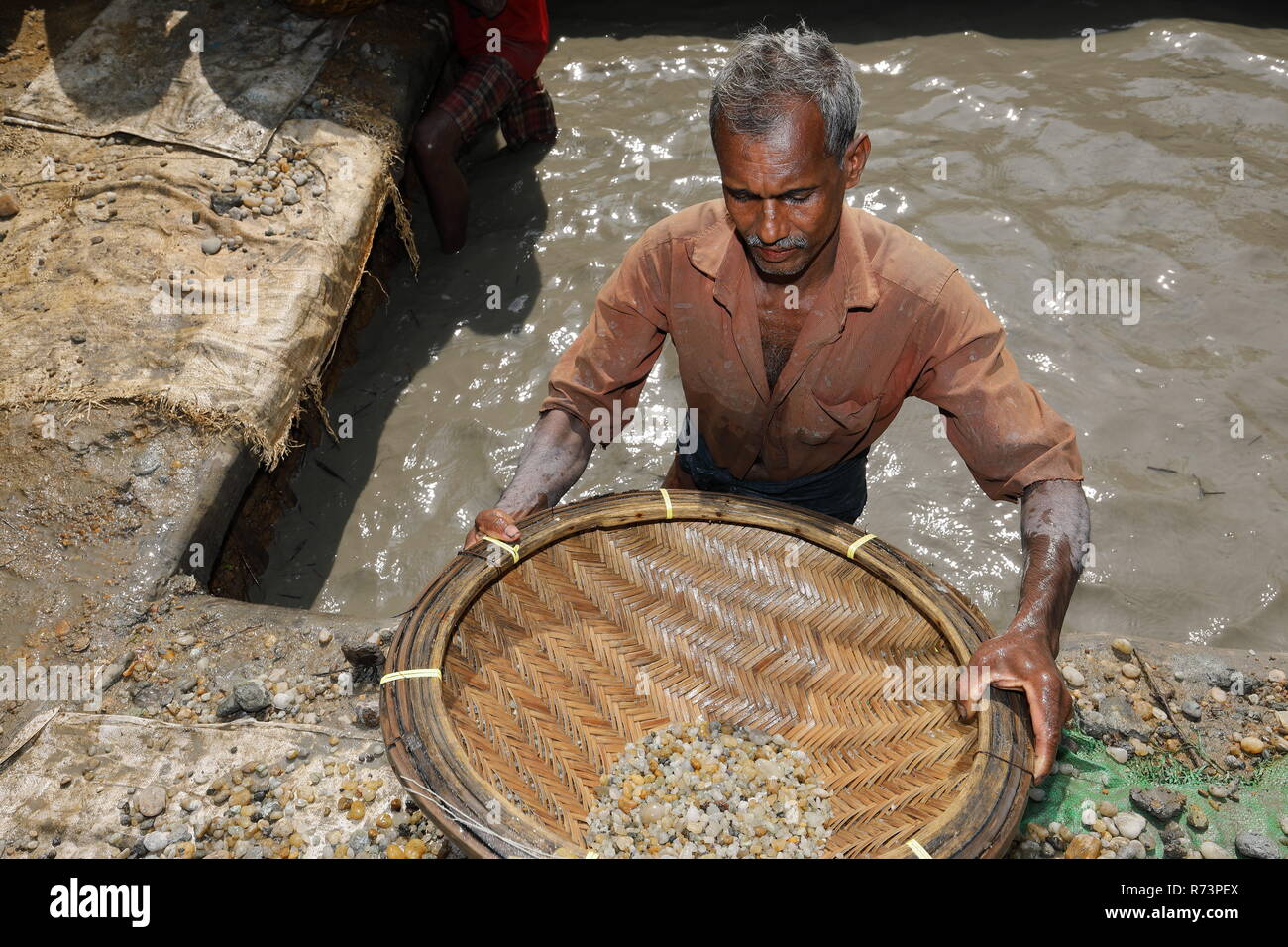 Digging for diamonds hi-res stock photography and images - Alamy