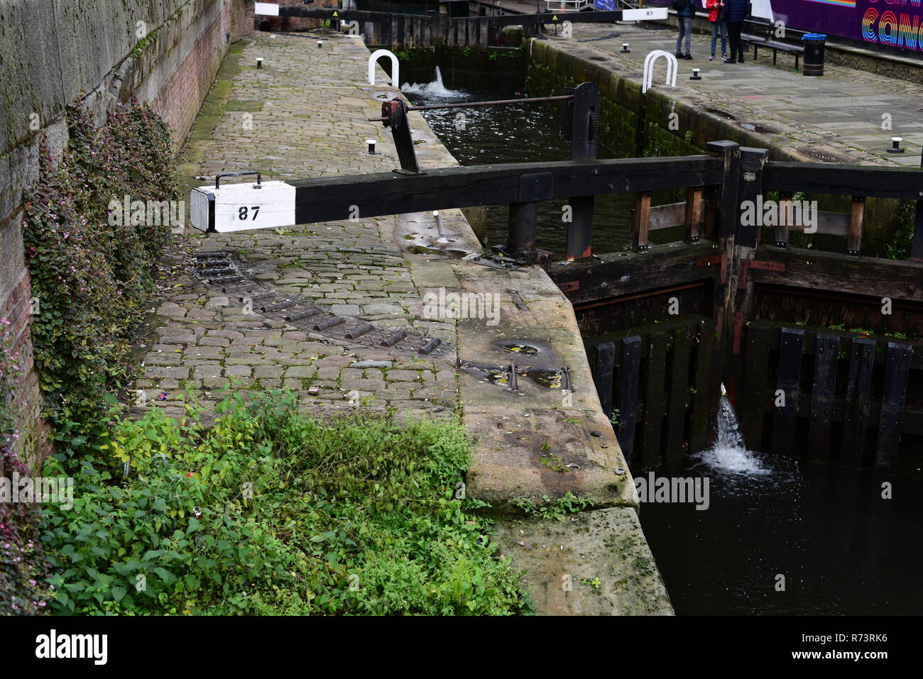 Lock gates on rochdale canal hi-res stock photography and images - Alamy