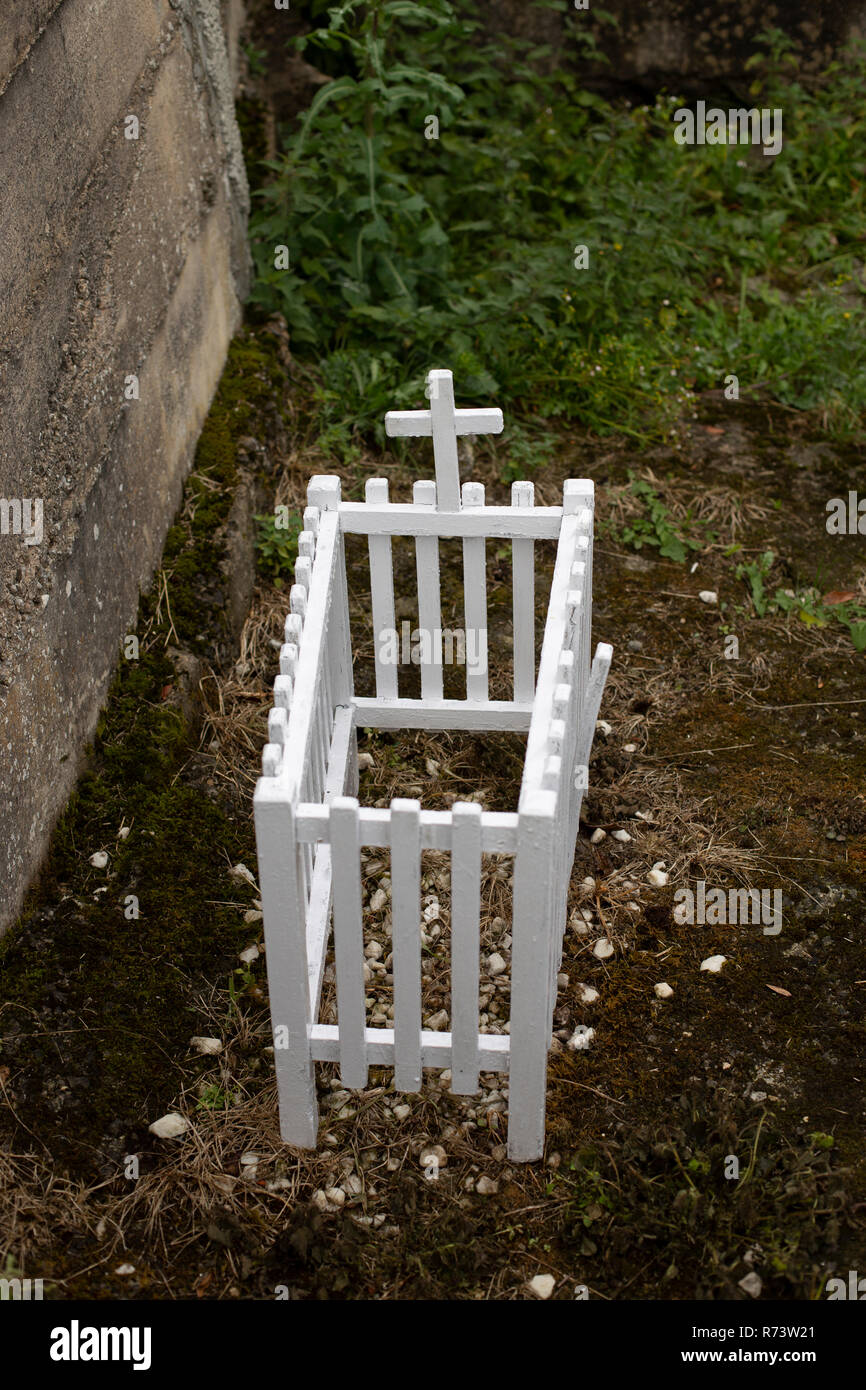 Child Grave High Resolution Stock Photography and Images - Alamy
