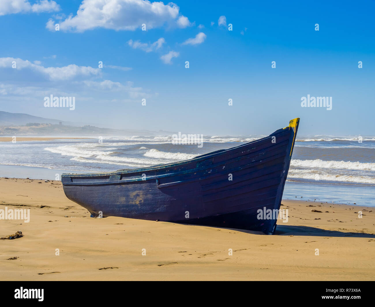 Traditional moroccan boats hi-res stock photography and images - Alamy