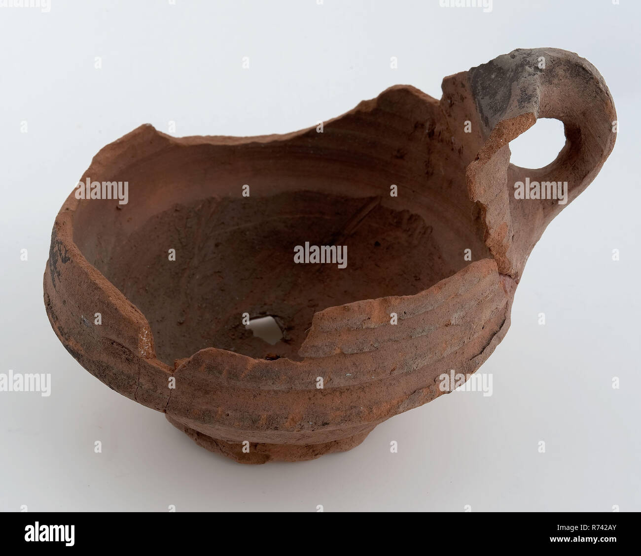 Straight sidewall hi-res stock photography and images - Alamy