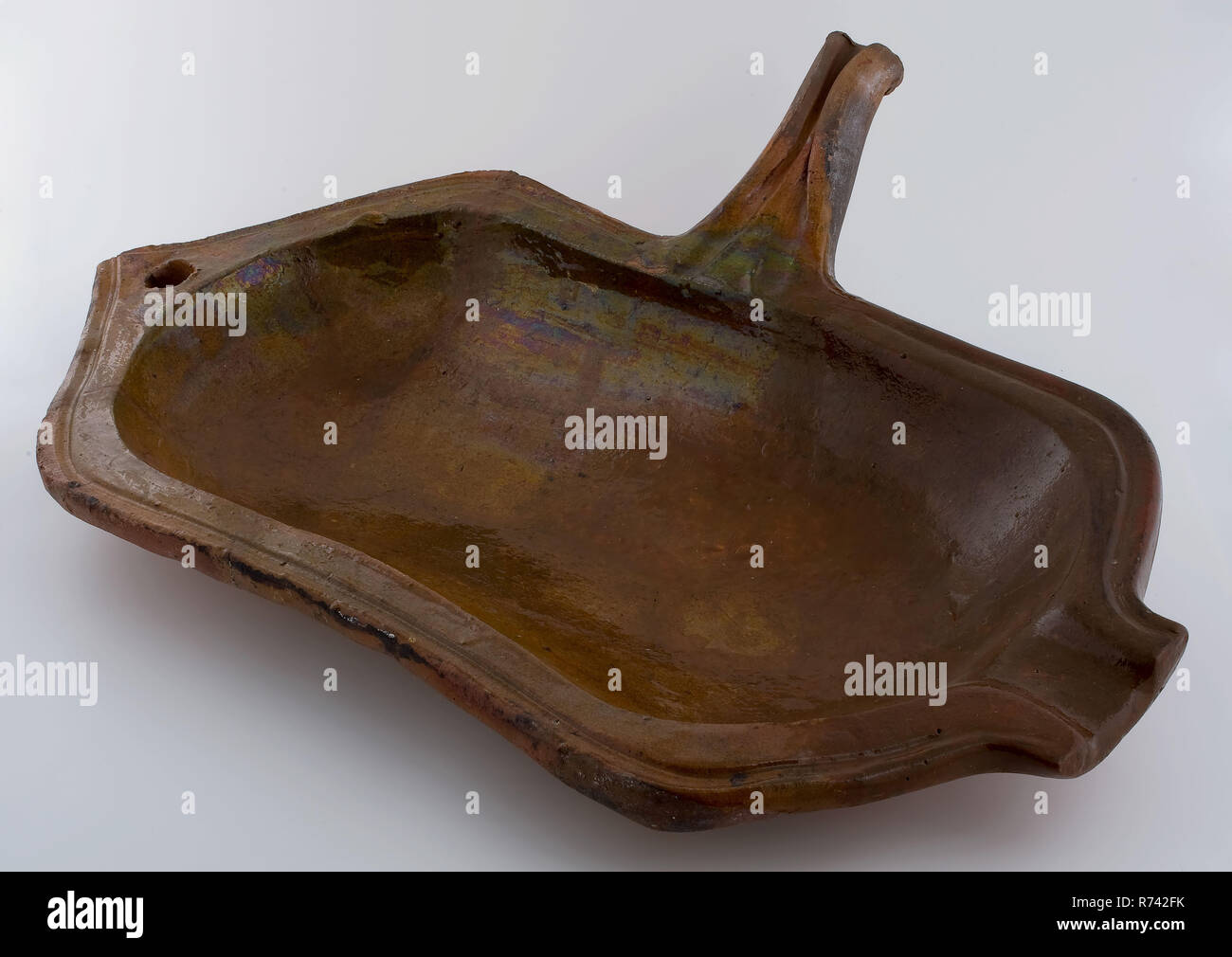 Earthenware grease traps or spits, grease trap baking utensil holder ...