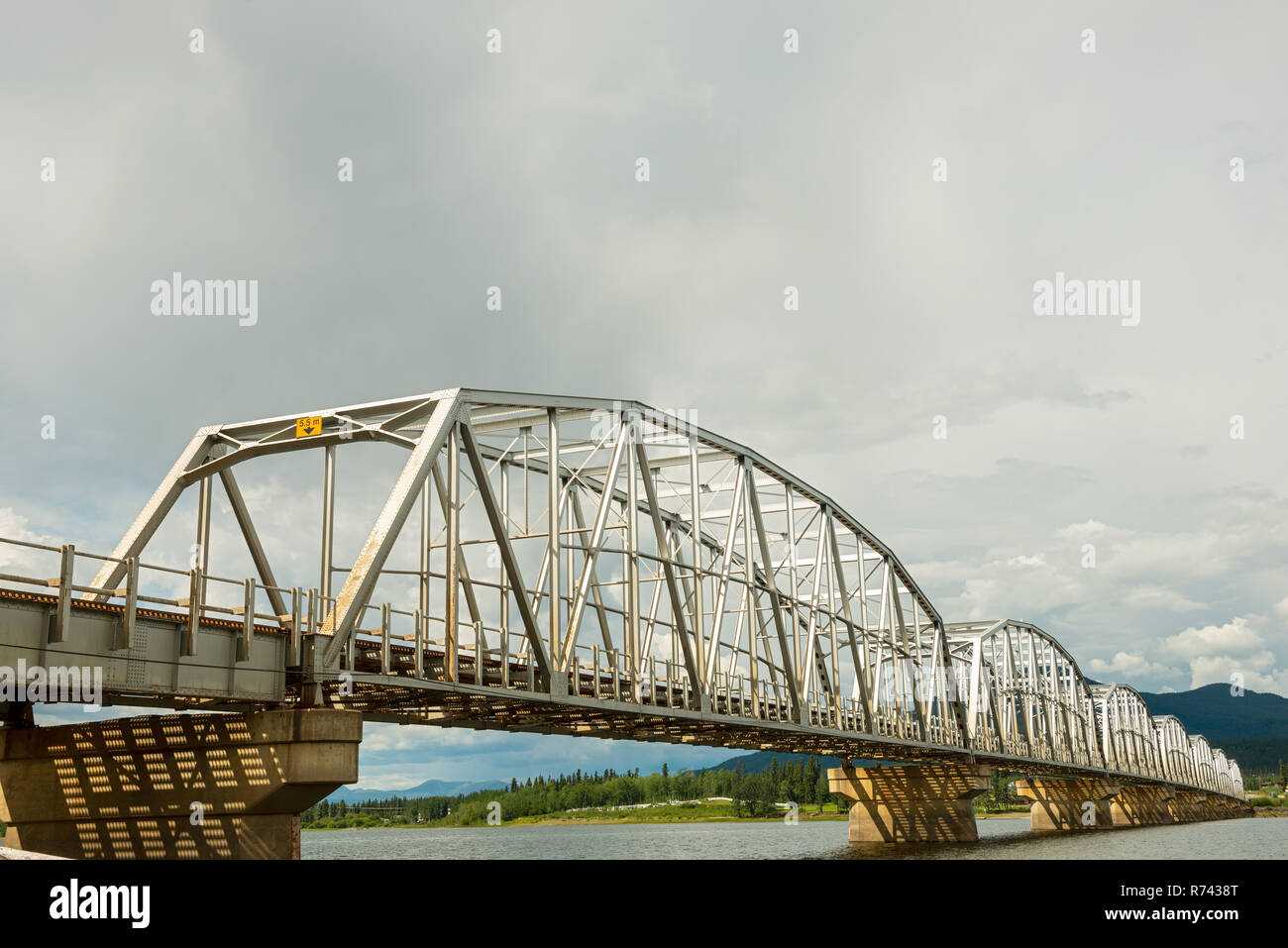 Alaska highway construction hi-res stock photography and images - Alamy