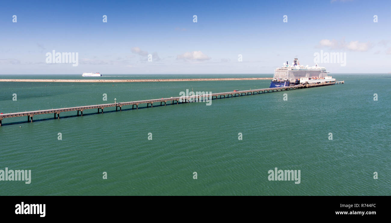 Holyhead ferry port hi-res stock photography and images - Alamy