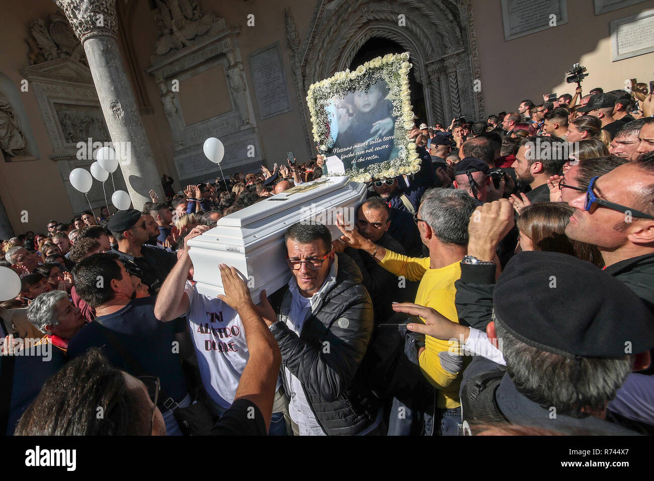 Sicilian funeral hi-res stock photography and images - Alamy