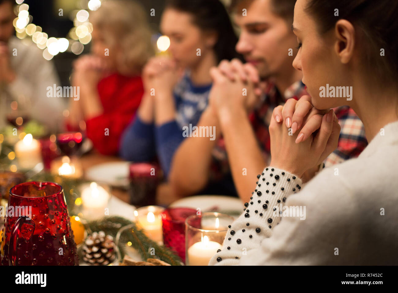 Hispanic Family Praying Dinner Table Stock Photos & Hispanic Family ...