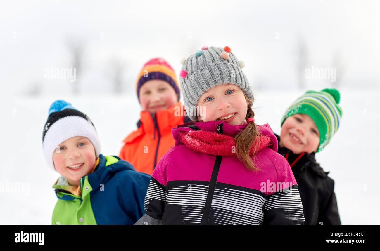 Kids in winter hi-res stock photography and images - Alamy