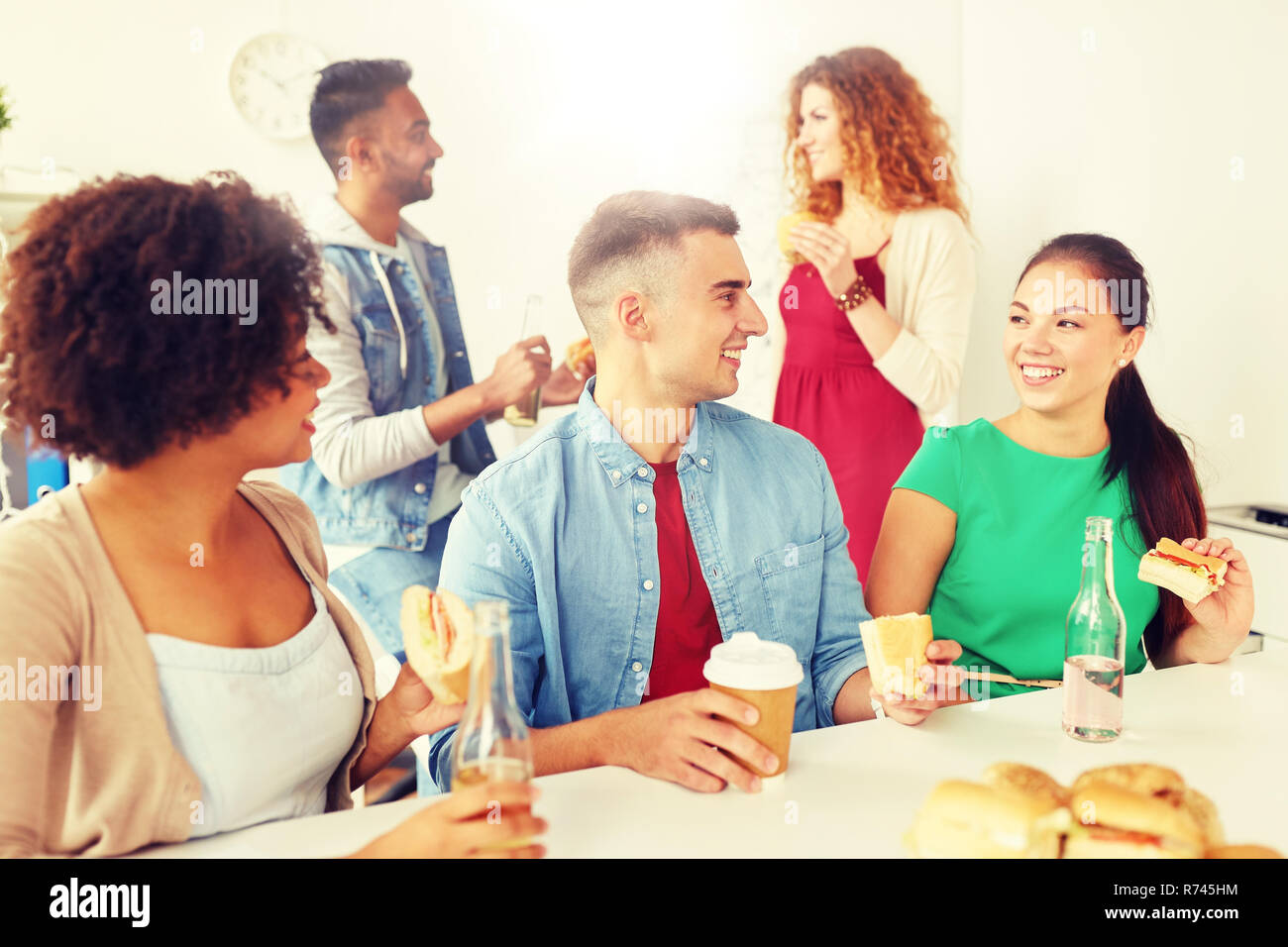 Office lunch hi-res stock photography and images - Alamy