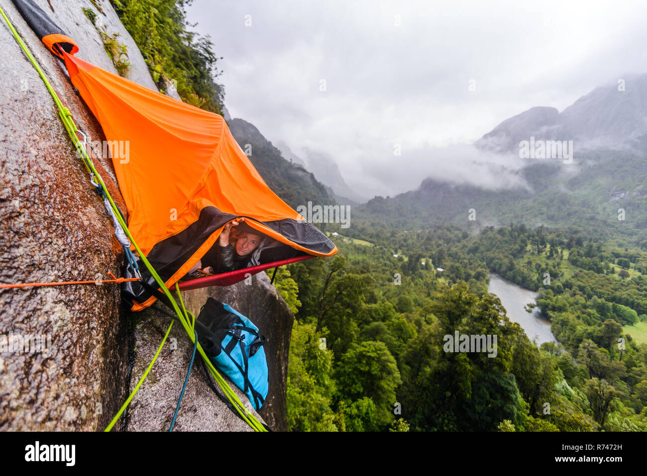 Portaledge tent hi-res stock photography and images - Alamy