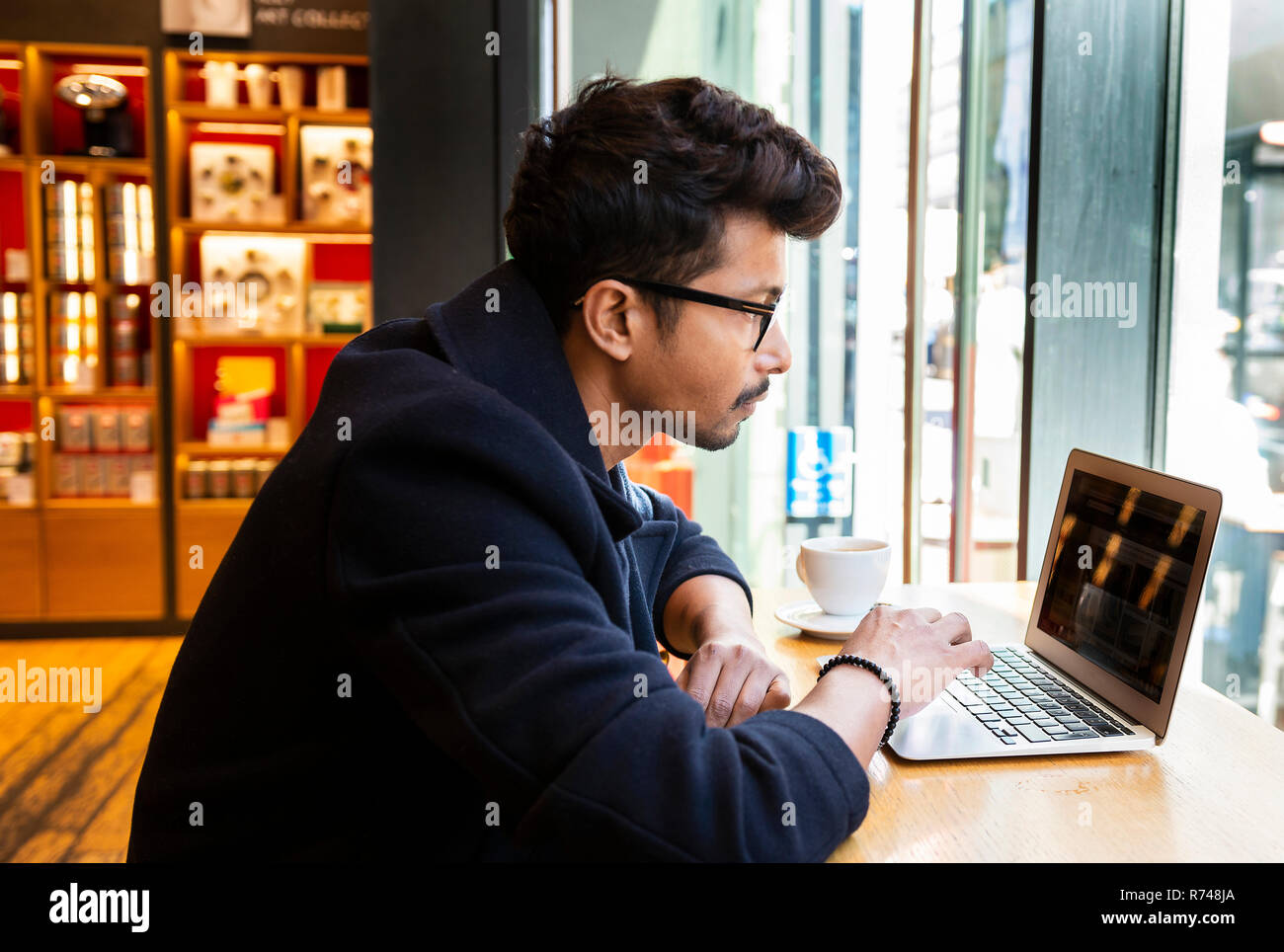 Cafe challenge hi-res stock photography and images - Alamy