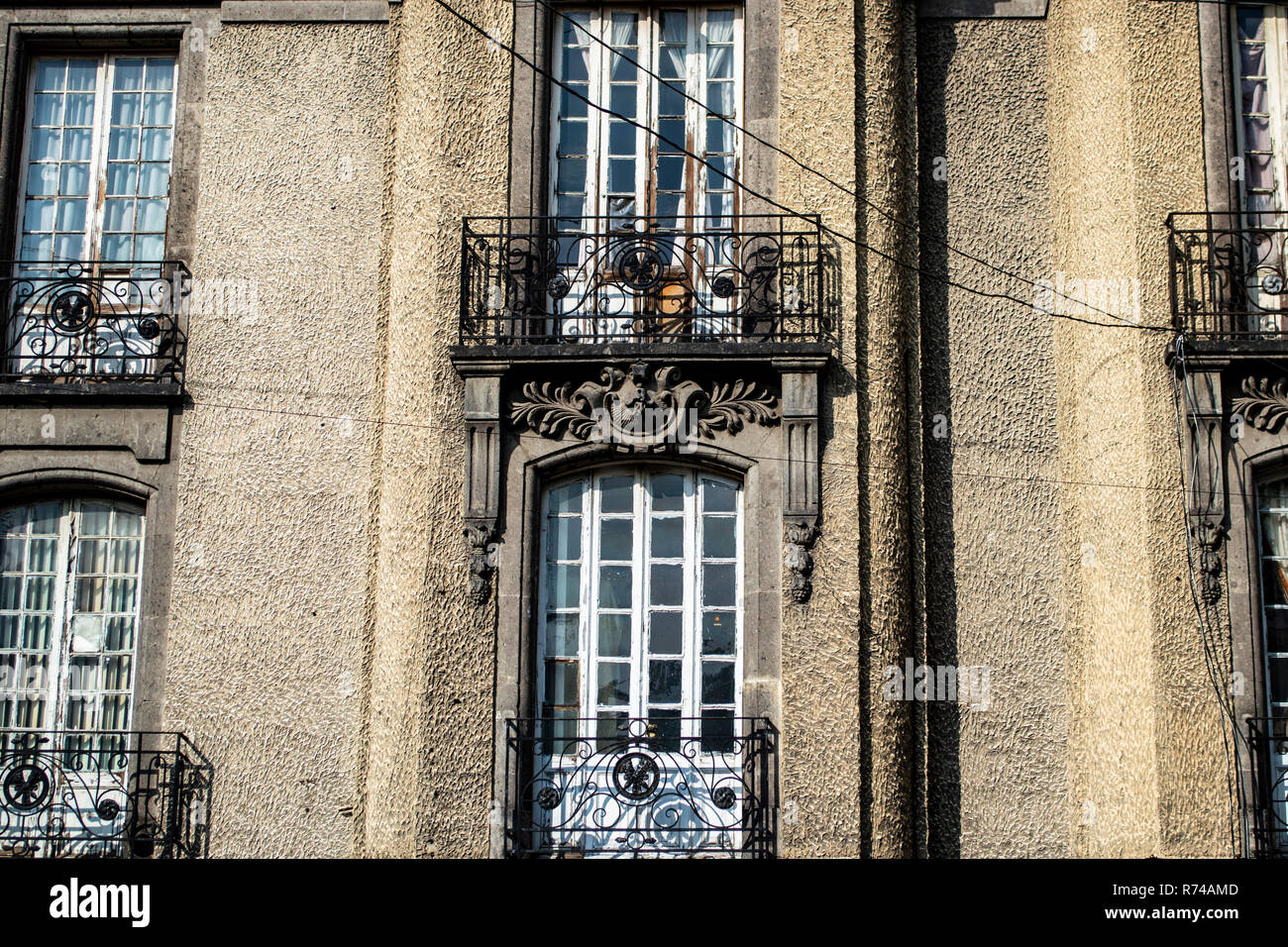 Mexican balcony hi-res stock photography and images - Alamy