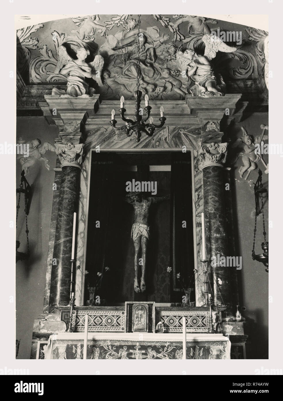 Bifora Window High Resolution Stock Photography and Images - Alamy