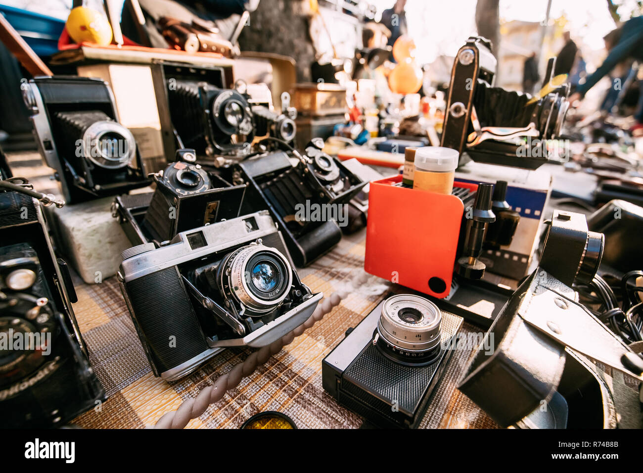Camera flea market hi-res stock photography and images - Alamy