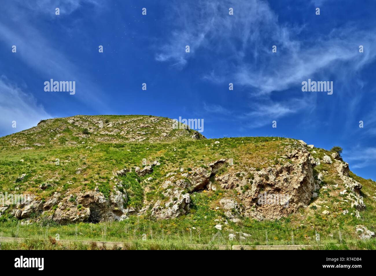 Ground sicily rural landscape hi-res stock photography and images - Alamy