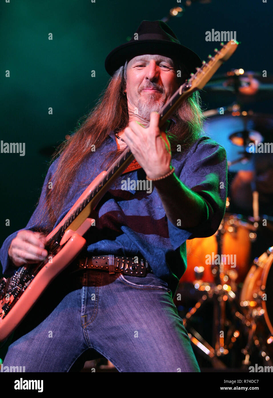 Pat Simmons with the Doobie Brothers performs in concert at the ...