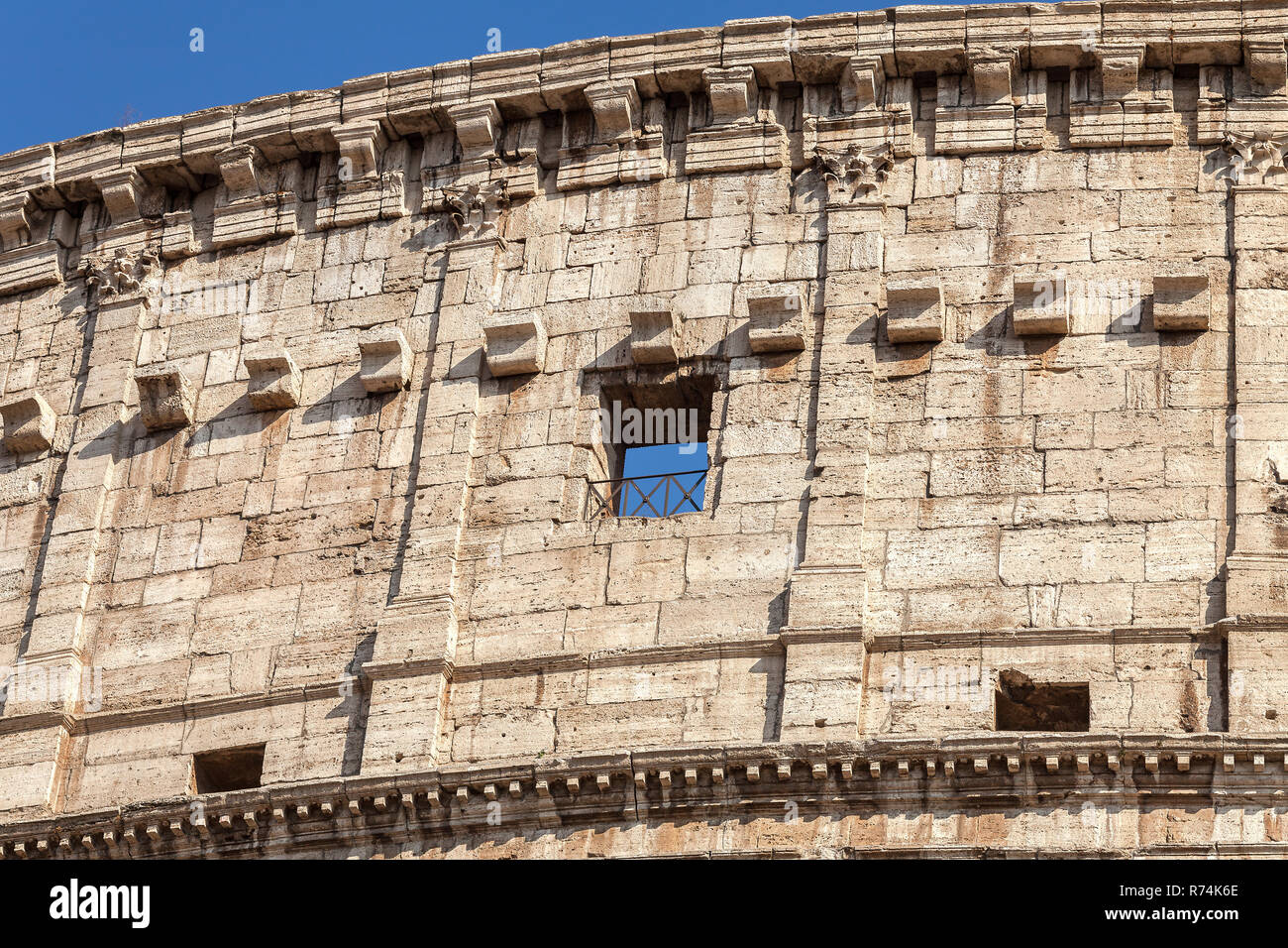 The exterior of the coliseum hi-res stock photography and images - Alamy
