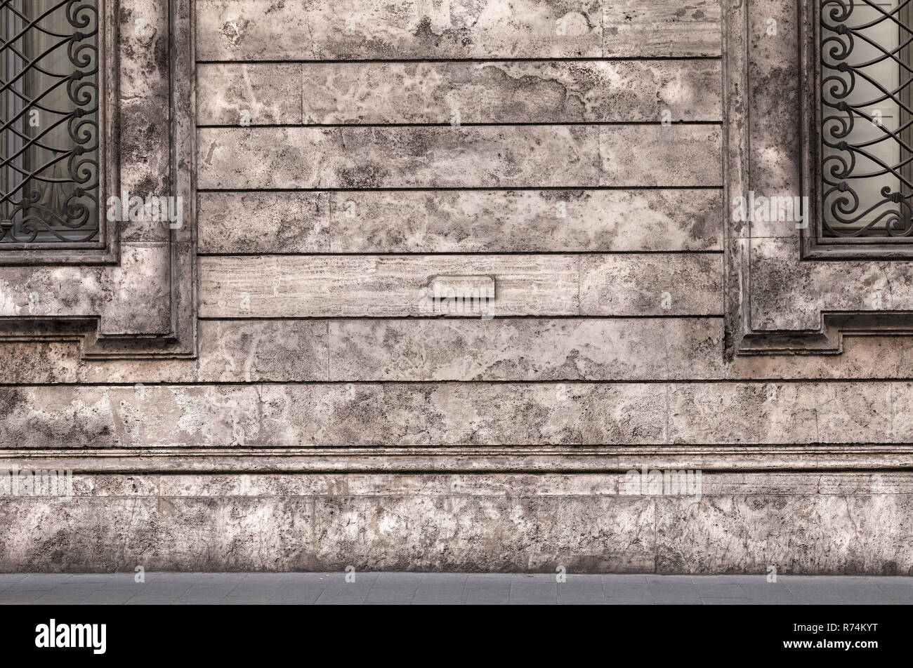 Medieval street wall, texture with windows, Rome, Italy Stock Photo - Alamy