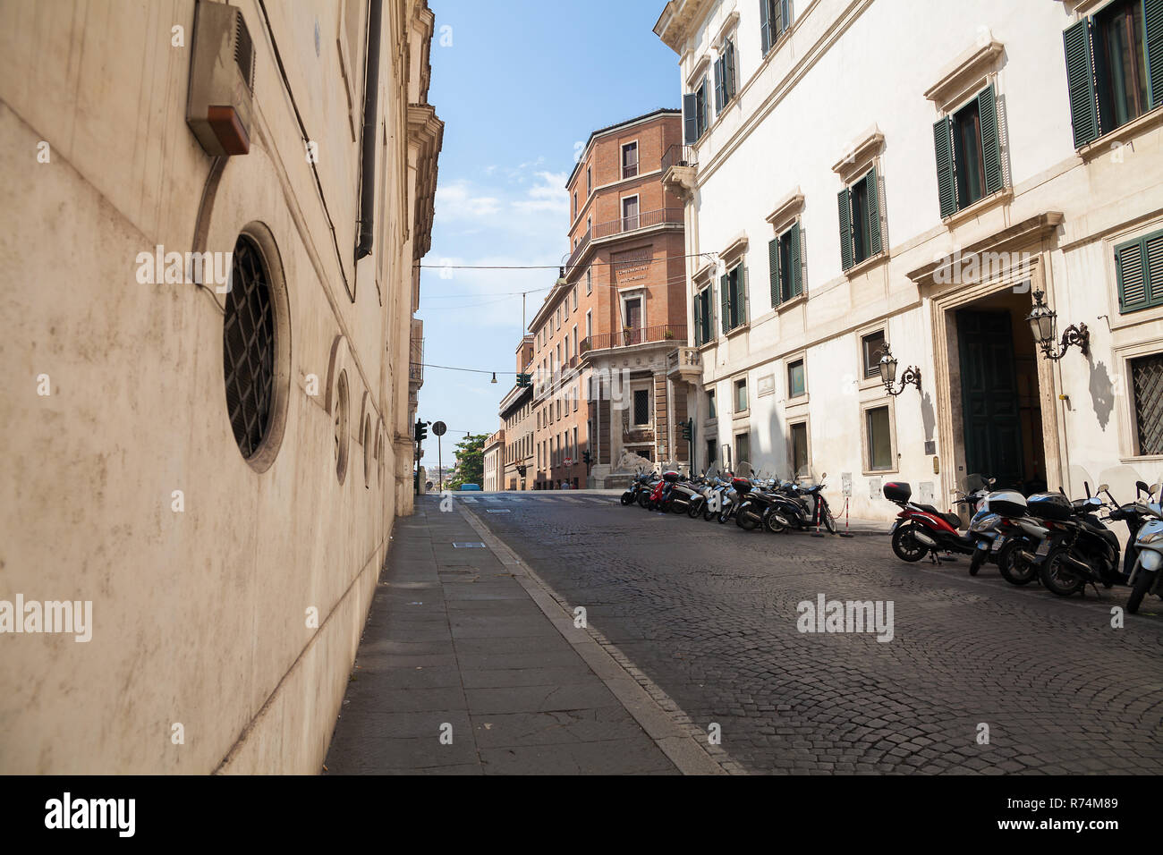 The street without people hi-res stock photography and images - Alamy