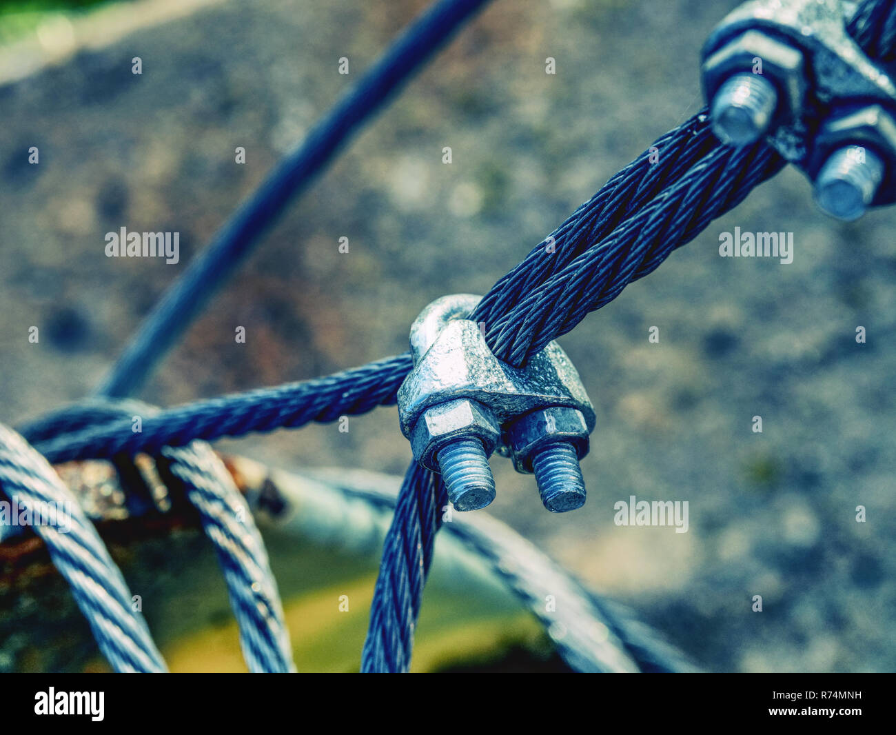 The end knot of steel rope. Stainless steel turnbuckle and sling steel ...