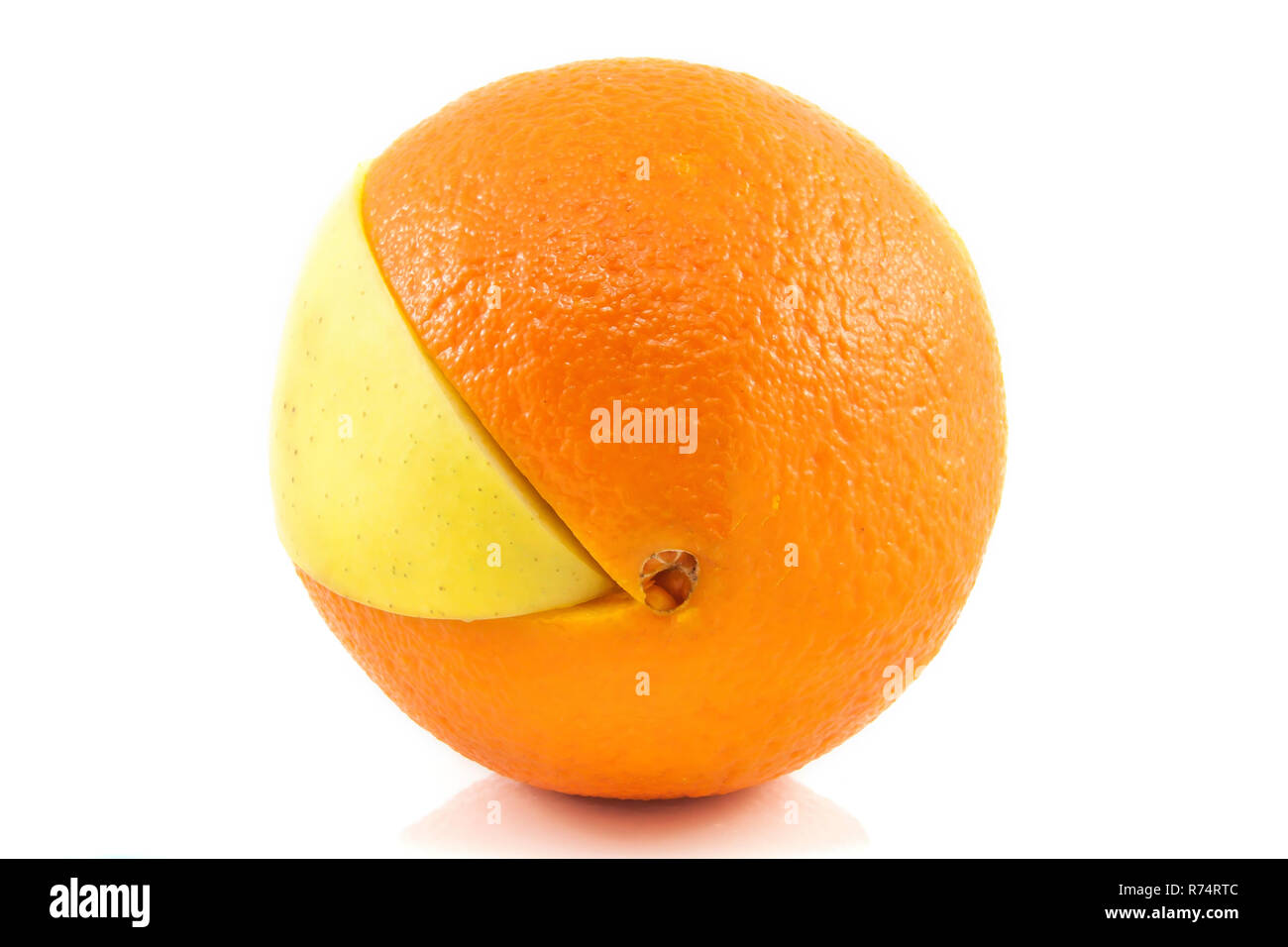 Comparing apples and oranges hi-res stock photography and images - Alamy