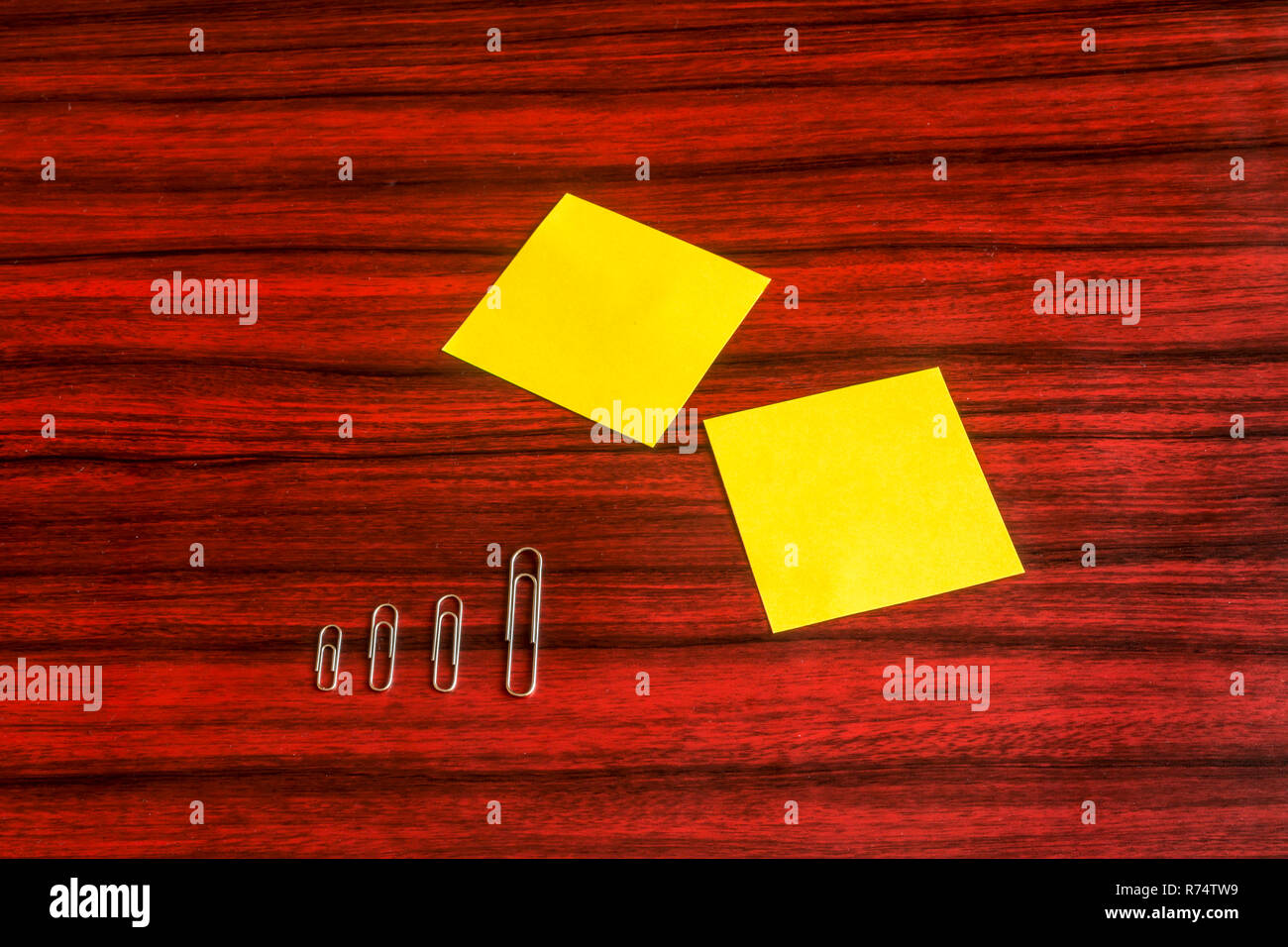Various sizes paper clips hi-res stock photography and images - Alamy