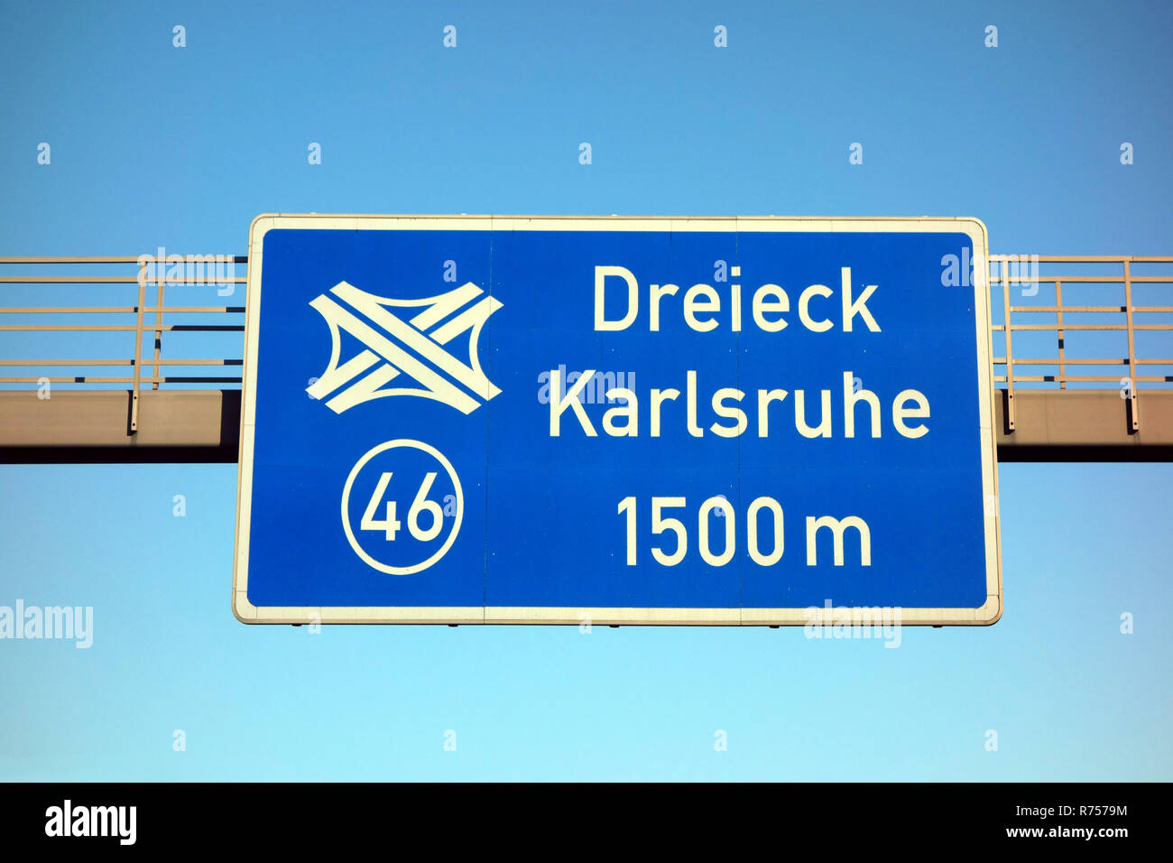 Autobahnschild hi-res stock photography and images - Alamy