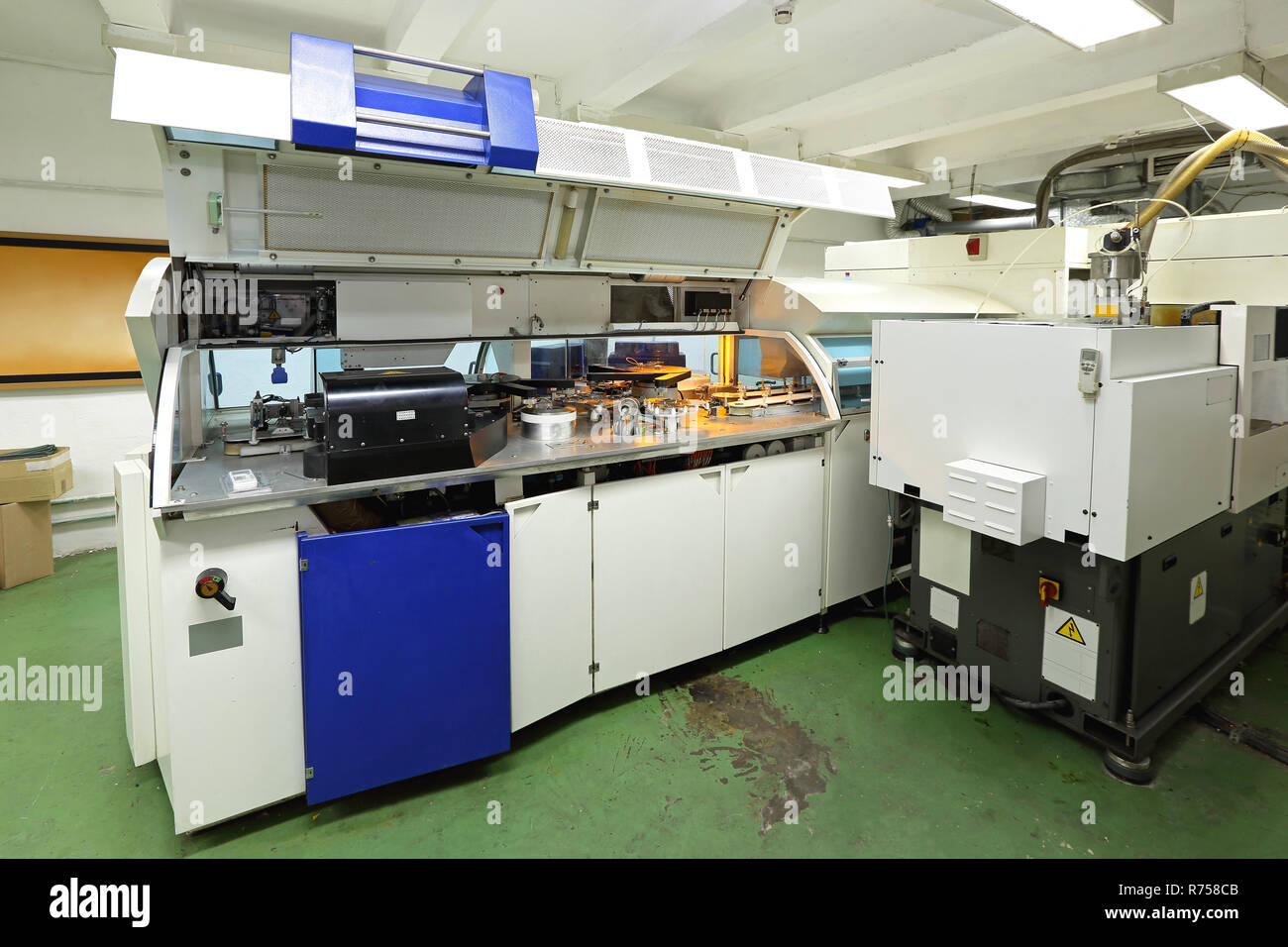 Dvd manufacturing hi-res stock photography and images - Alamy