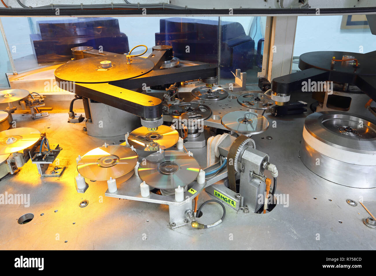 Dvd manufacturing hi-res stock photography and images - Alamy