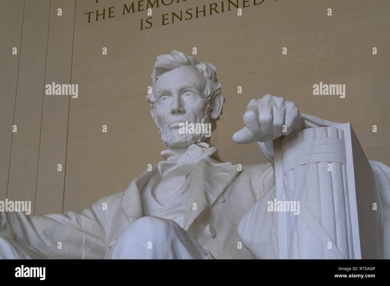 Lincoln Memorial, reminding that all people should be free Stock Photo ...