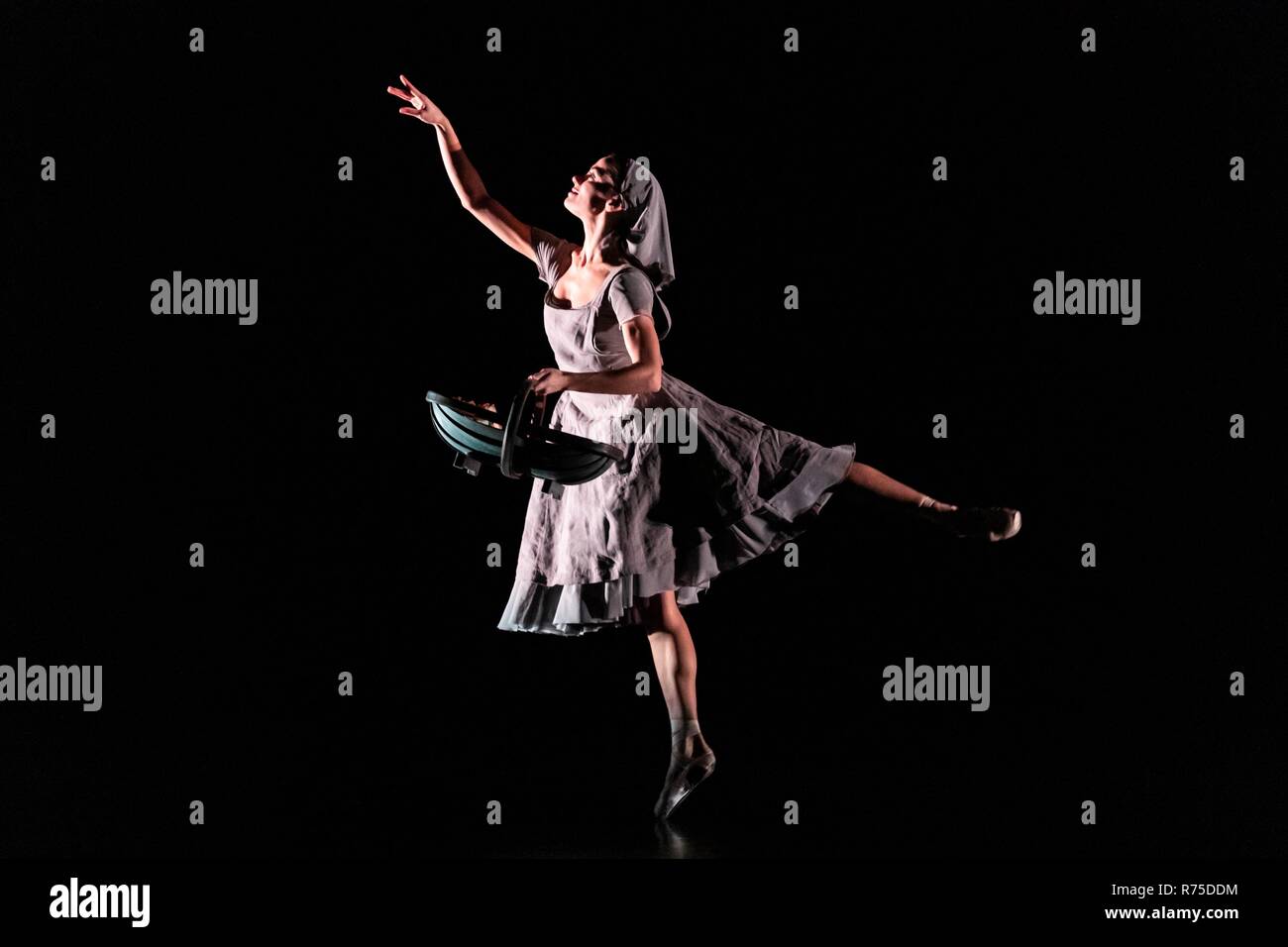 Marge hendrick hi-res stock photography and images - Alamy