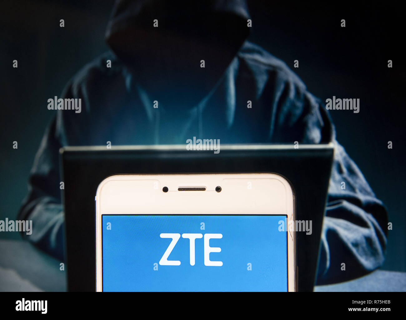 Hacking systems hi-res stock photography and images - Alamy