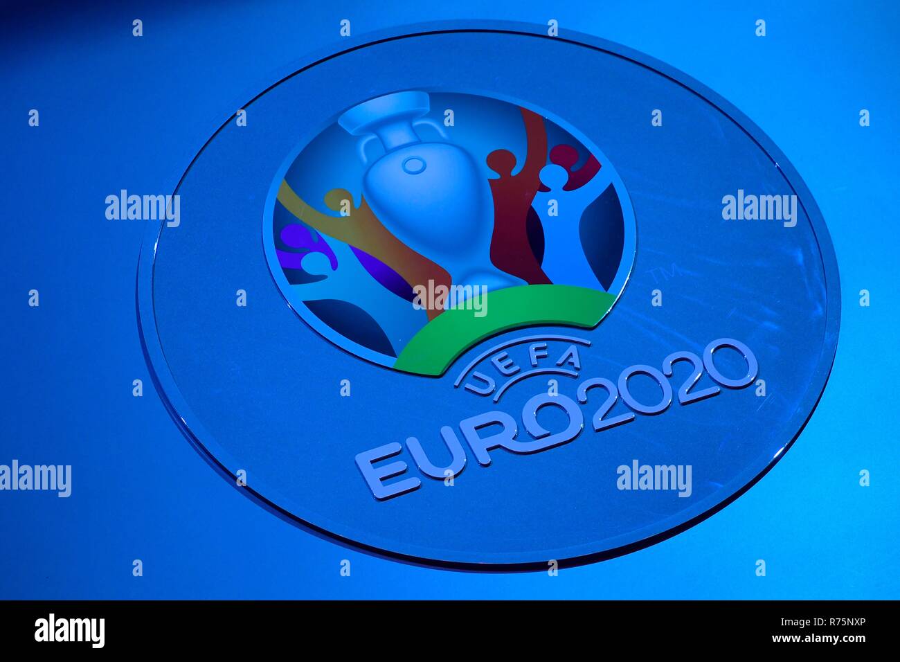 Uefa 2020 logo hi-res stock photography and images - Alamy