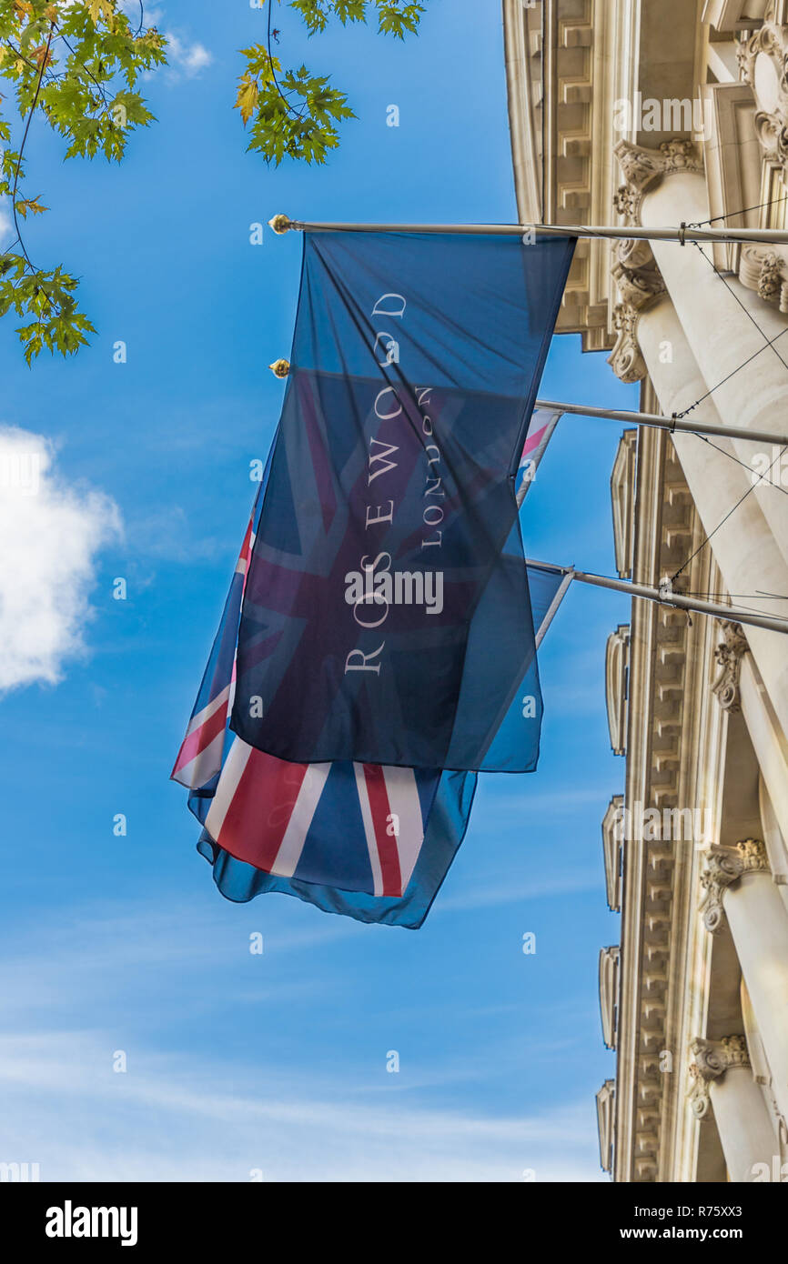 Europe house london flags hi-res stock photography and images - Alamy