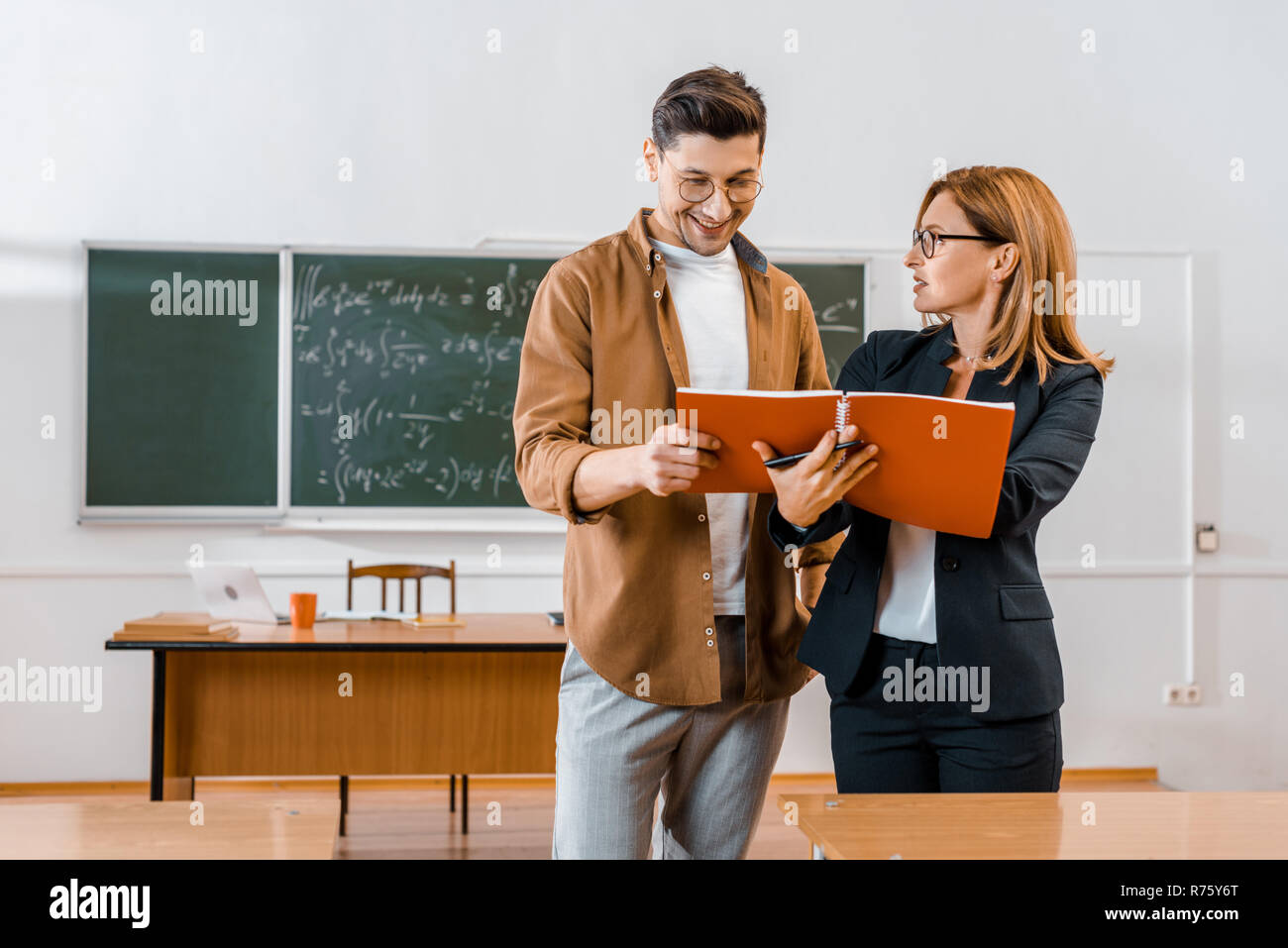 Classroom assignment hi-res stock photography and images - Alamy