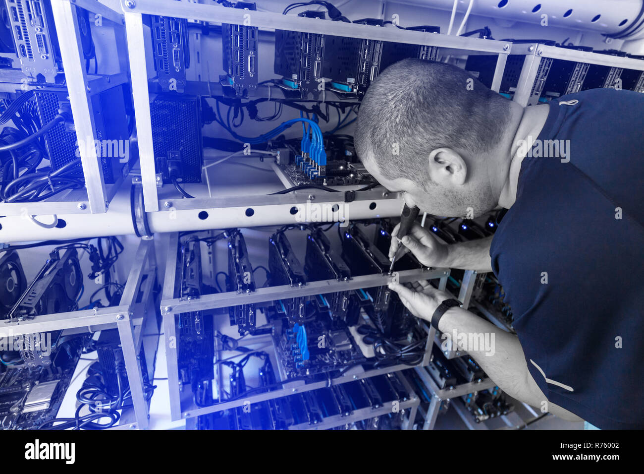 Cryptocurrency mining rig hi-res stock photography and images - Alamy