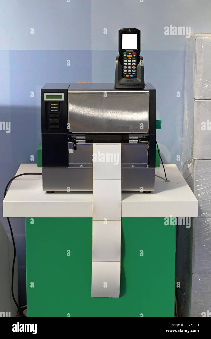 Label printer hi-res stock photography and images - Alamy