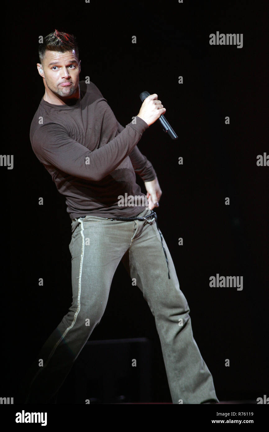 Menudo ricky martin hi-res stock photography and images - Alamy