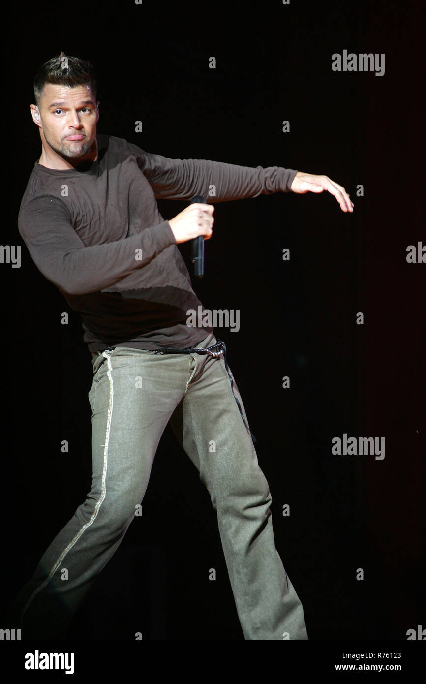 Menudo ricky martin hi-res stock photography and images - Alamy